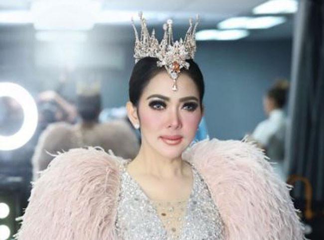 Top 3 Hari Ini: Syahrini Tampil bak Angsa Pink di Malaysia - Fashion ...