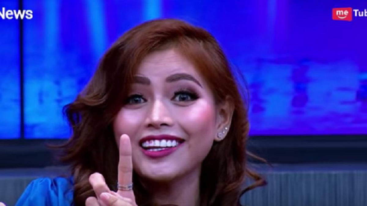 DJ Verny Tantang Denny Sumargo untuk Tes DNA Lagi - ShowBiz Liputan6.com