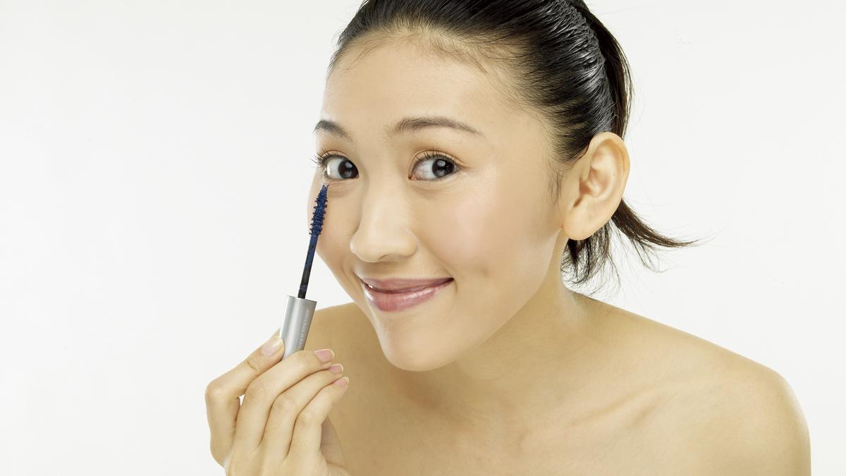 Tutorial Makeup Simpel ala Korea untuk Sehari-hari - Fashion & Beauty ...