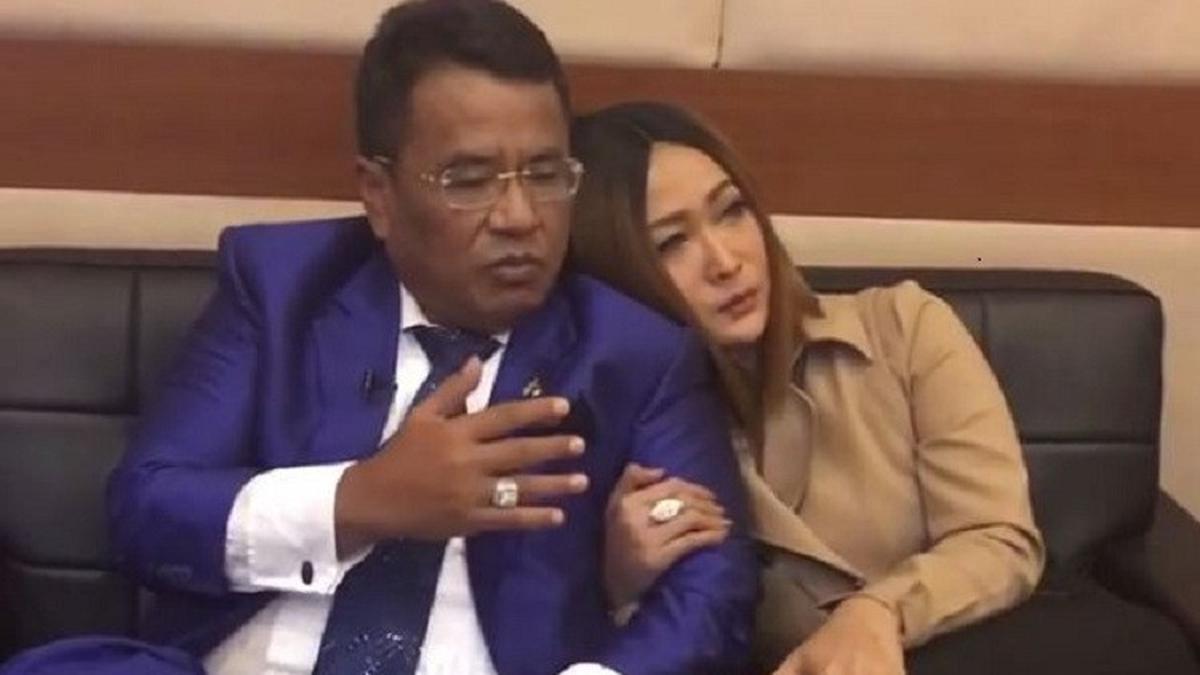 Kata Inul Daratista soal Rangkul Hotman Paris - ShowBiz Liputan6.com