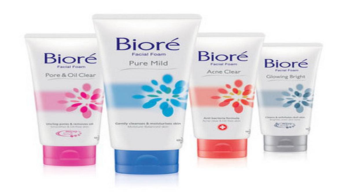 Biore Facial Foam Glowing Bright
