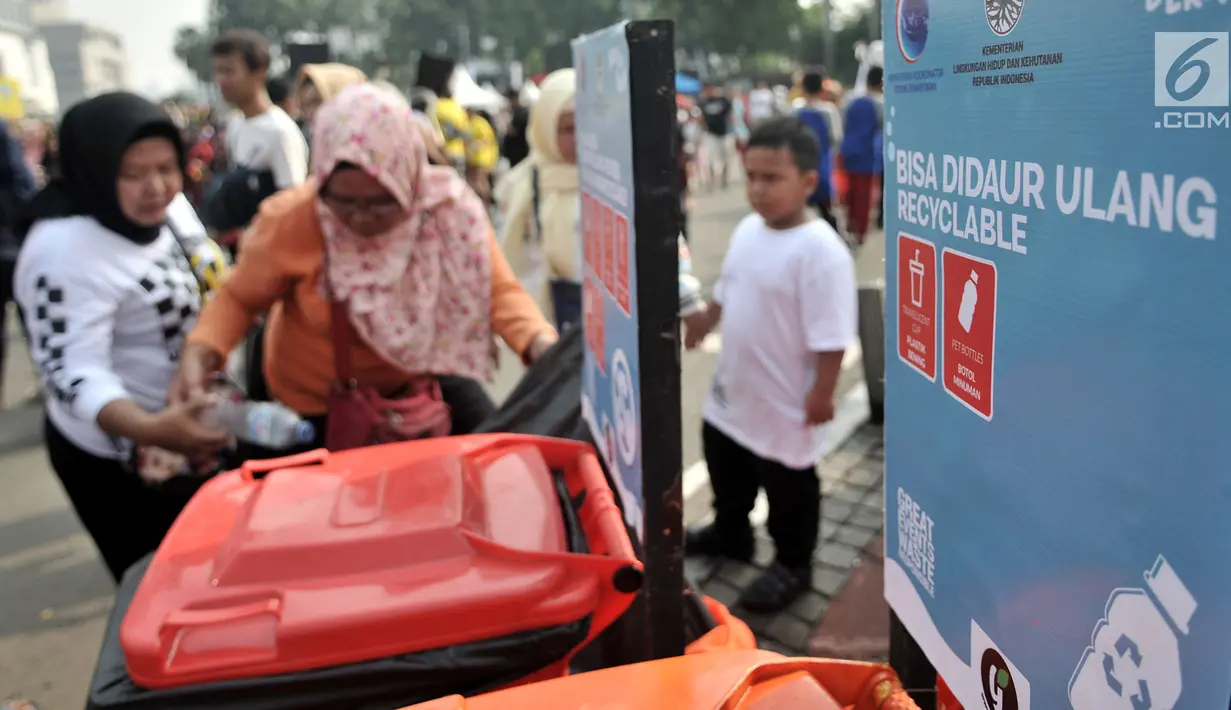 FOTO: Kurangi Sampah Plastik, Pemerintah Luncurkan Gerakan Indonesia ...