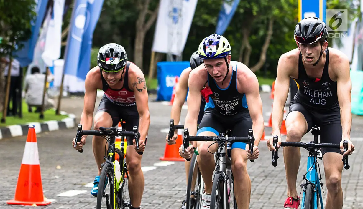 FOTO: Ribuan Peserta Ikuti BCA Super League Triathlon 2019 di Bali ...