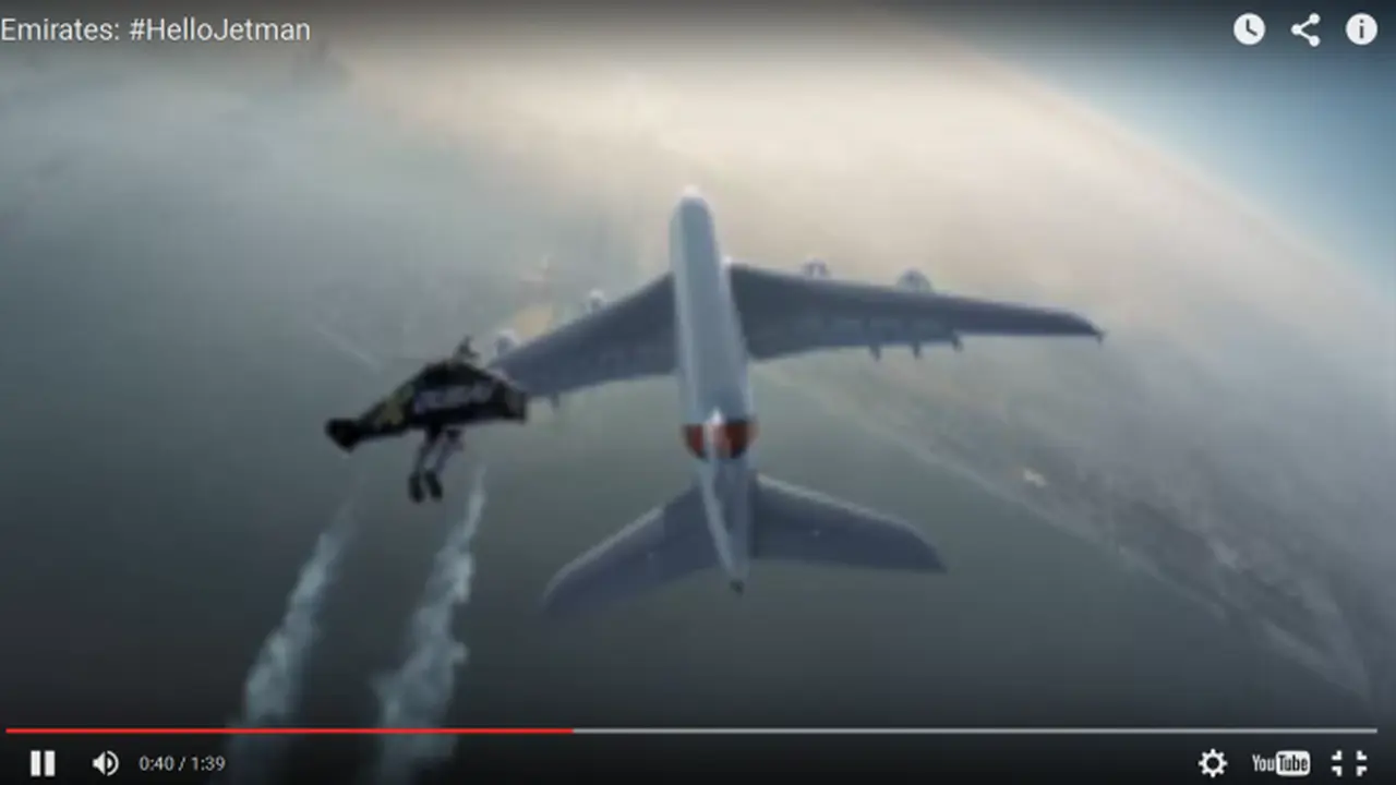 Menantang Maut, Dua Orang Jetman Terbang Sejajar dengan Pesawat - Tekno ...