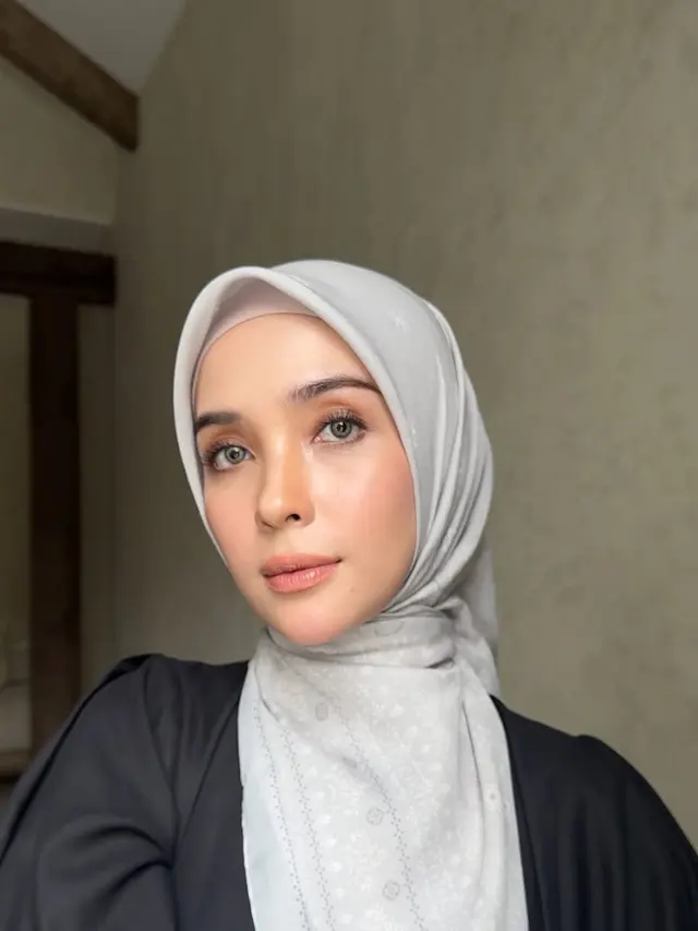 Selebgram Hamidah Rachmayanti Bagi Tips Rawat Rambut Ikal Anak, Sorot Ikatan Batin Ibu dan Si ...