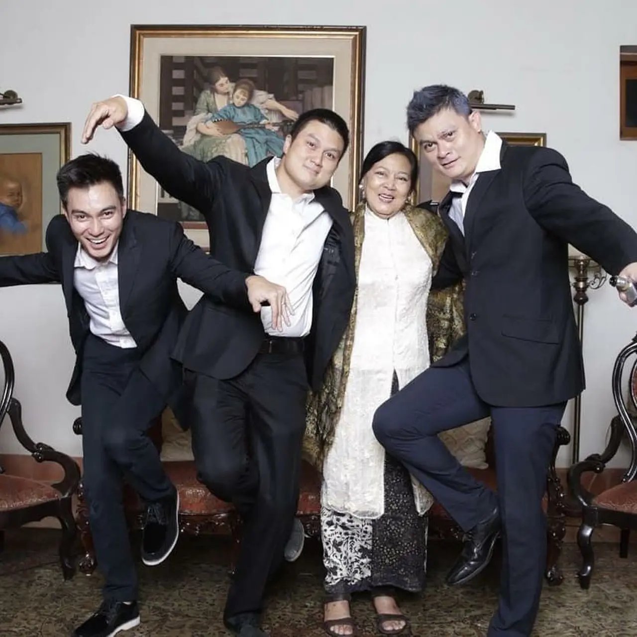 10 Potret Kakak Baim Wong yang Paling Jarang Nongol, Ternyata Mirip ...