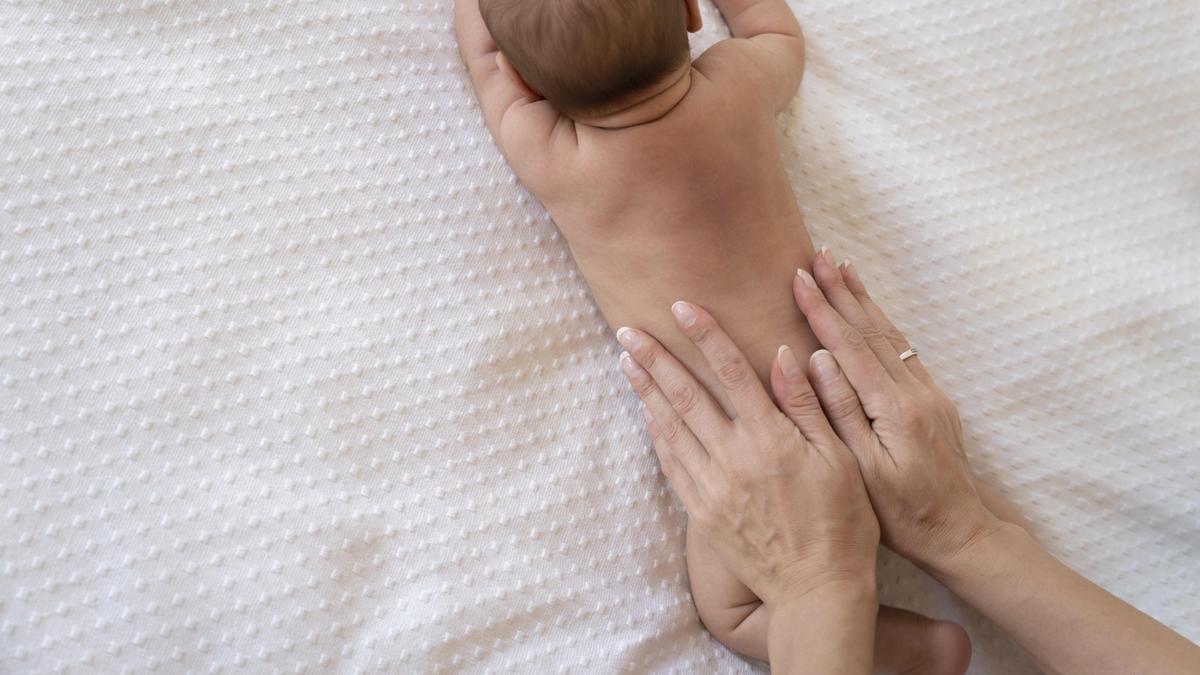 Rutin Memijat Bayi Bisa Tingkatkan Perkembangan Motorik Sekaligus ...