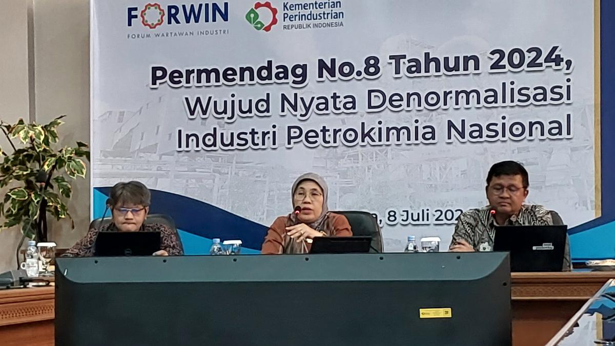 Mengkhawatirkan, 11 Ribu Buruh di-PHK karena Aturan Baru Ini