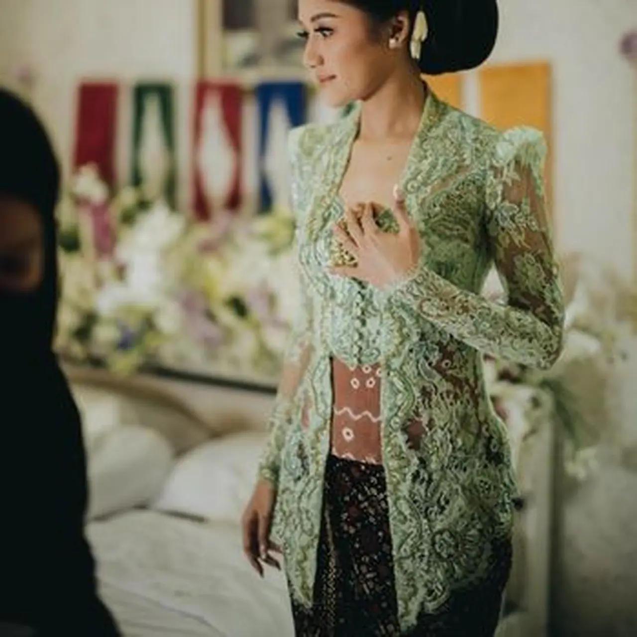 7 Penampakan Cantik Erina Gudono Kenakan Kebaya Hijau, Layaknya Bidadari Jelang Midodareni ...