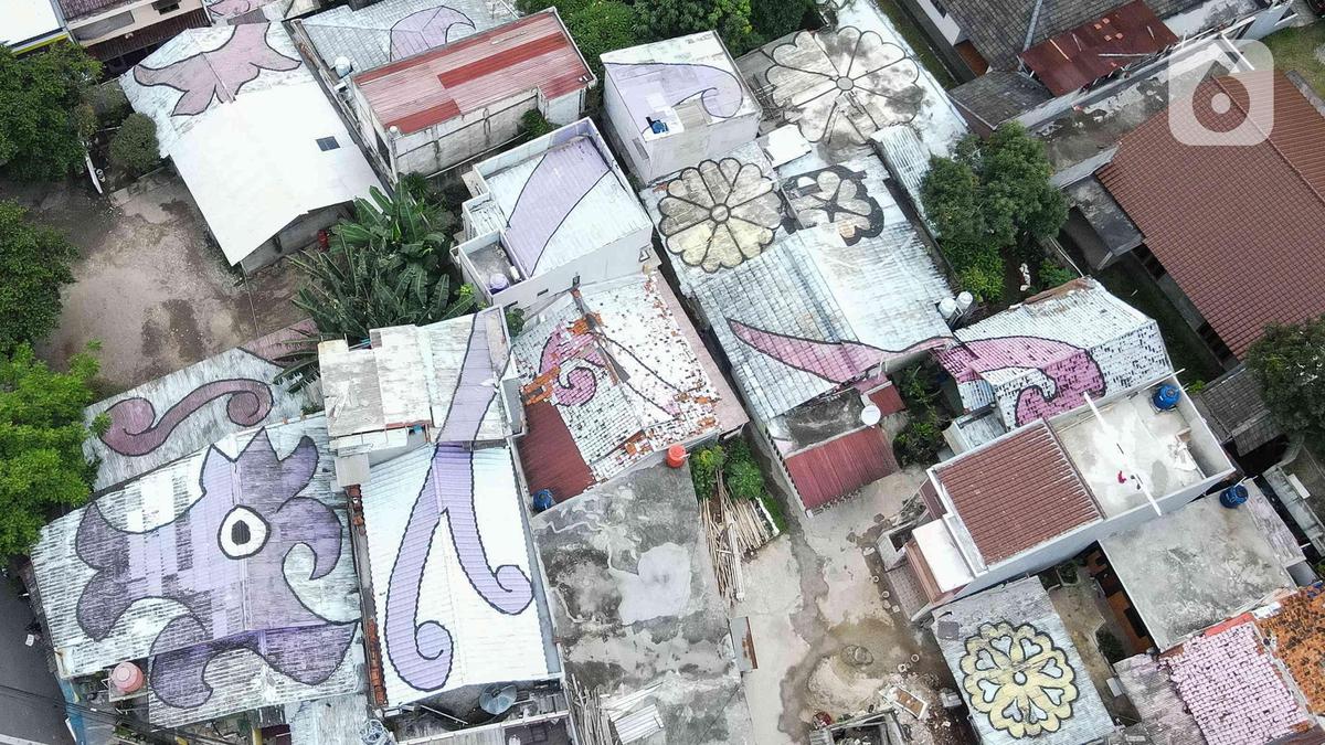 Penampakan Mural di Atap Rumah Sekitar Flyover Lenteng Agung yang ...