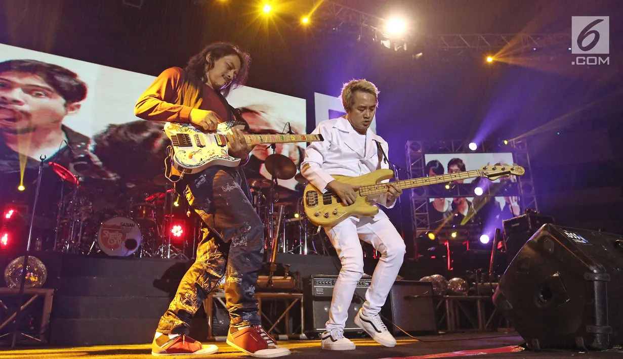 PHOTO: Keren, God Bless hingga Sheila on 7 Meriahkan Konser Super Group ...
