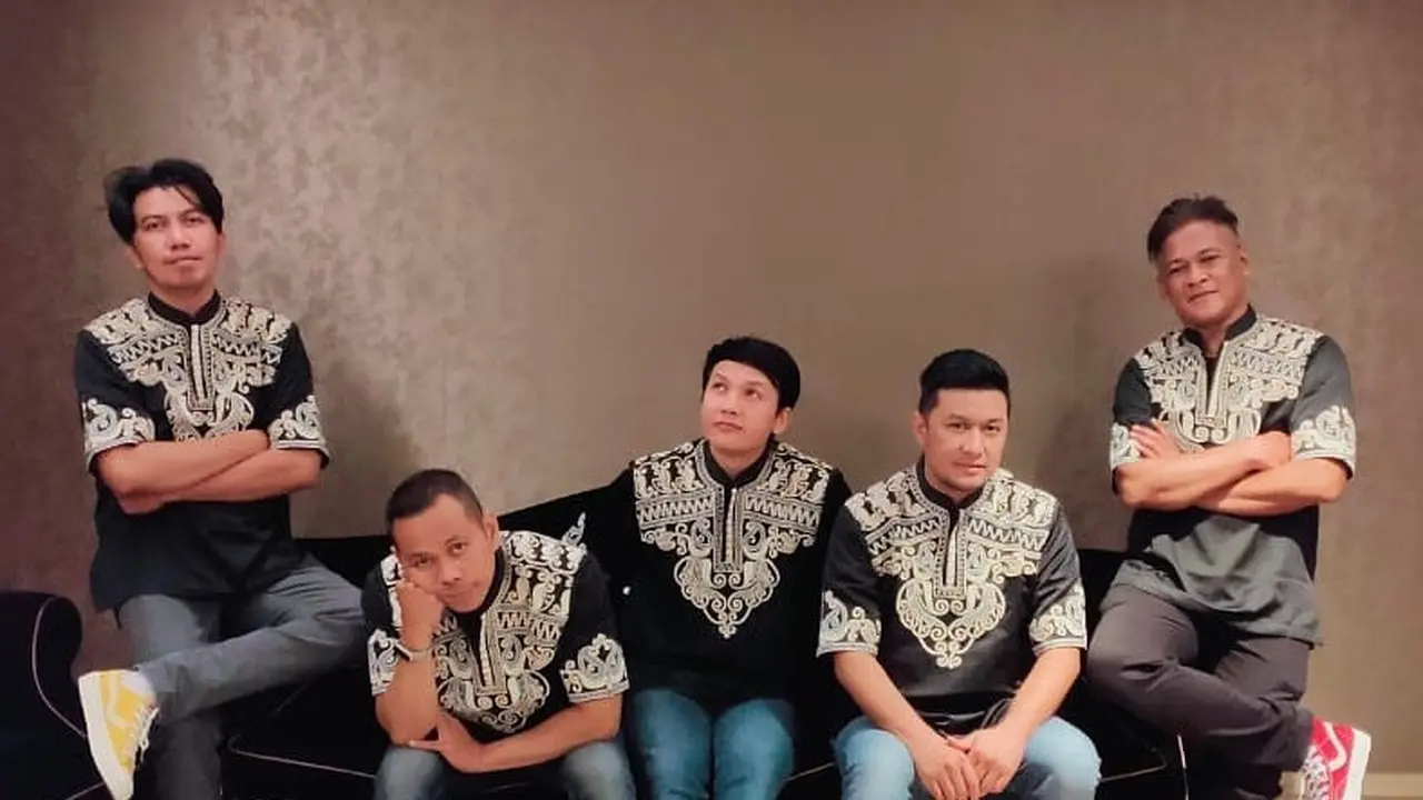 6 Lirik Lagu Tentang Ditinggal Mati Orang Tercinta, Ada Yang Sampai ...