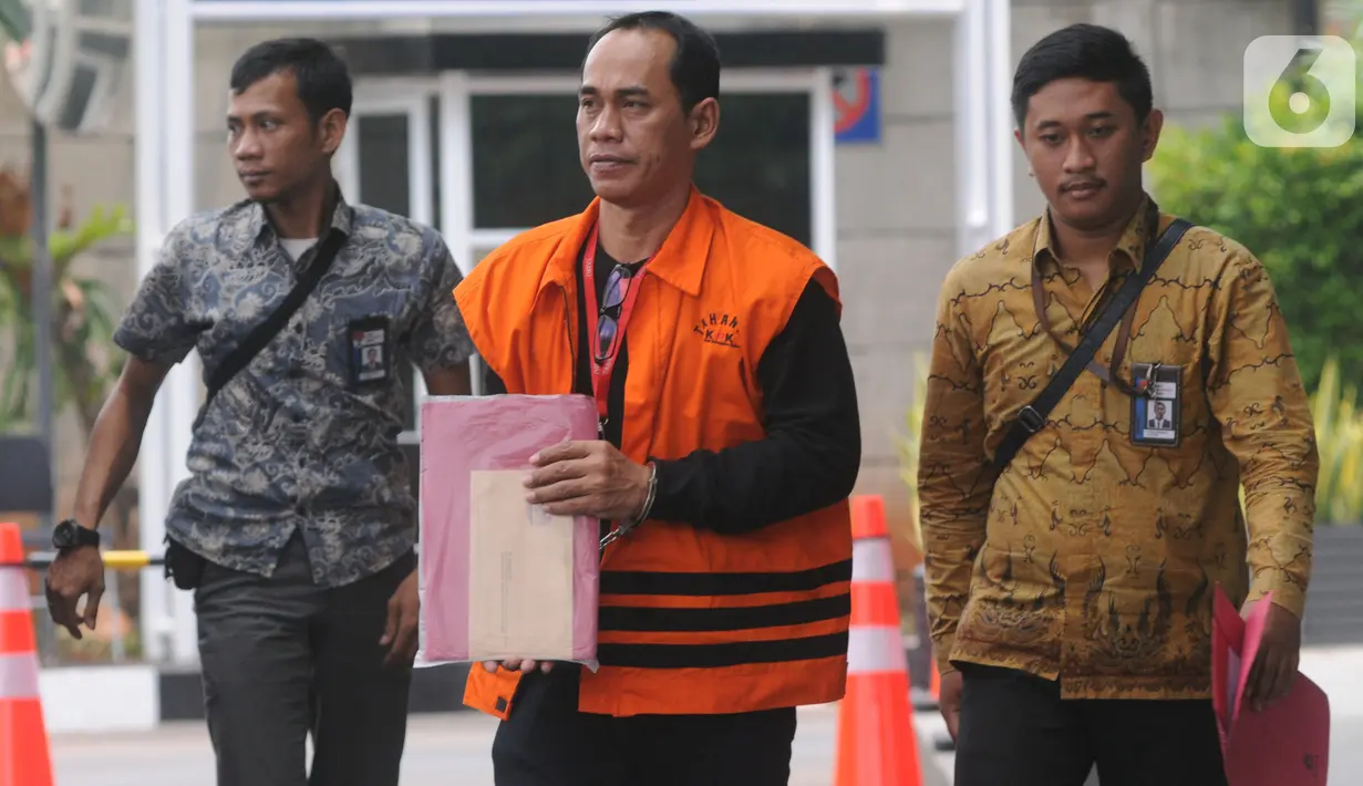 FOTO: KPK Periksa Penyuap Bupati Bengkayang terkait Proyek - Foto ...
