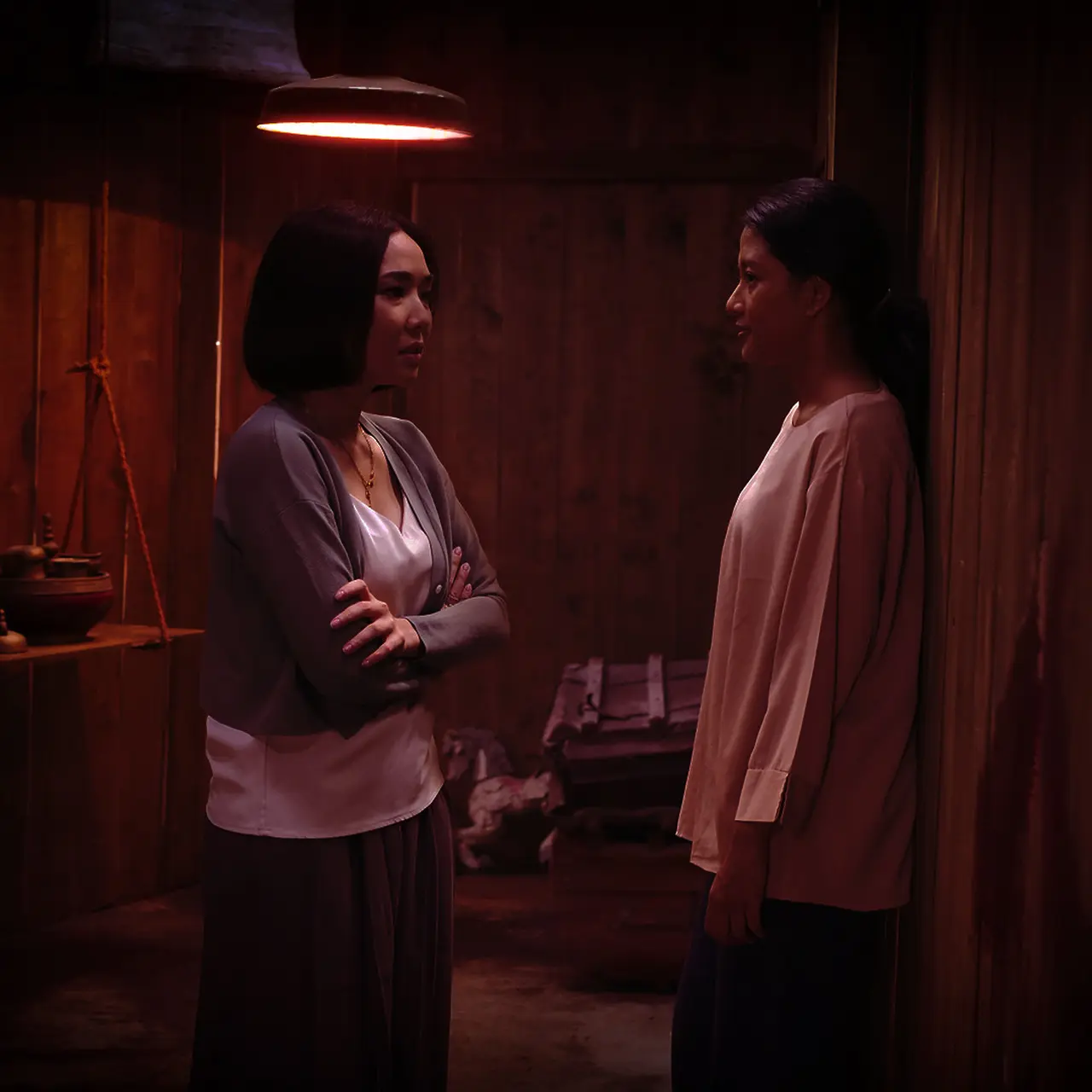 6 Potret Gisel Sebagai Putri di Film Anak Titipan Setan Karya Erwin Arnada, Horor Pertama ...