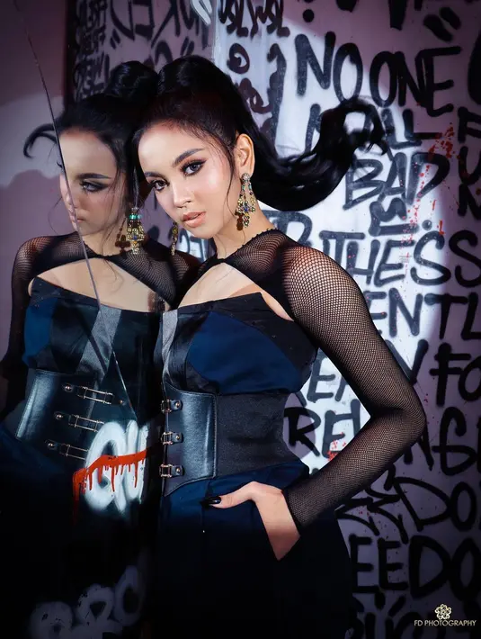 Pesona Lyodra Ginting Pemotretan Bergaya Gothic, Tampil Beda Bikin ...