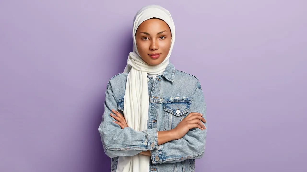 7 Model Hijab Pashmina yang Lagi Tren di 2025, Anti Ribet dan Stylish