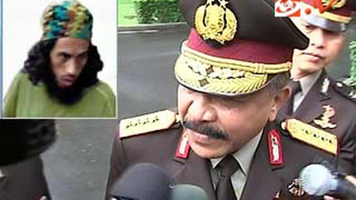 Umar Patek Dikenal Biasa Saja Semasa SMA - News Liputan6.com