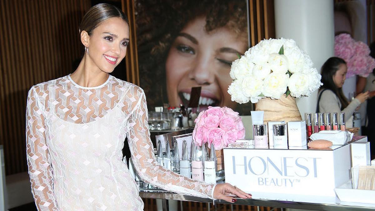 Jessica Alba Luncurkan Makeup untuk Beragam Kecantikan - Lifestyle ...