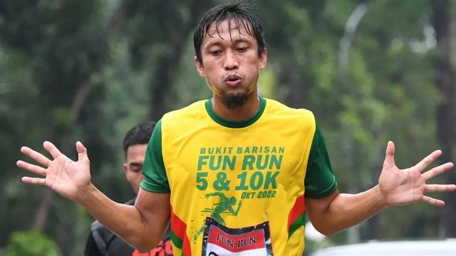 Belum Lama Gantung Sepatu, Arif Suyono Kini Jadi Pelatih Kepala Tim ...