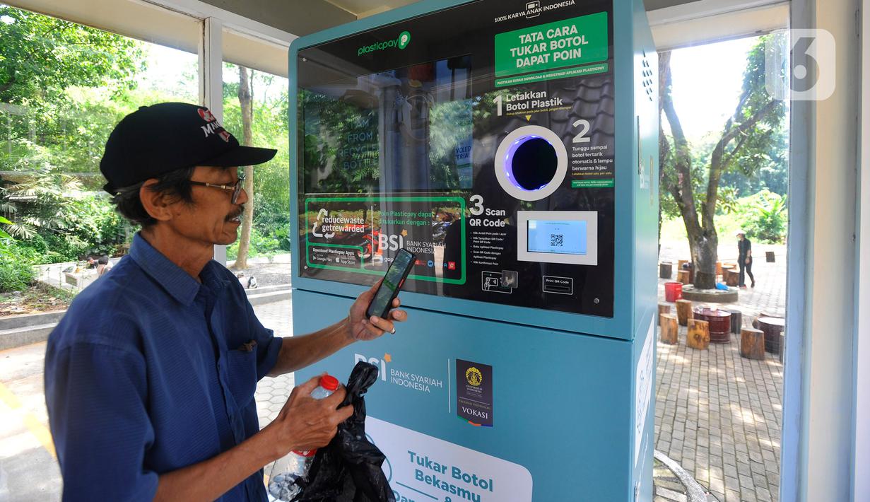 Penukaran Botol Plastik Jadi Saldo Rekening Bank di Depok - Foto ...
