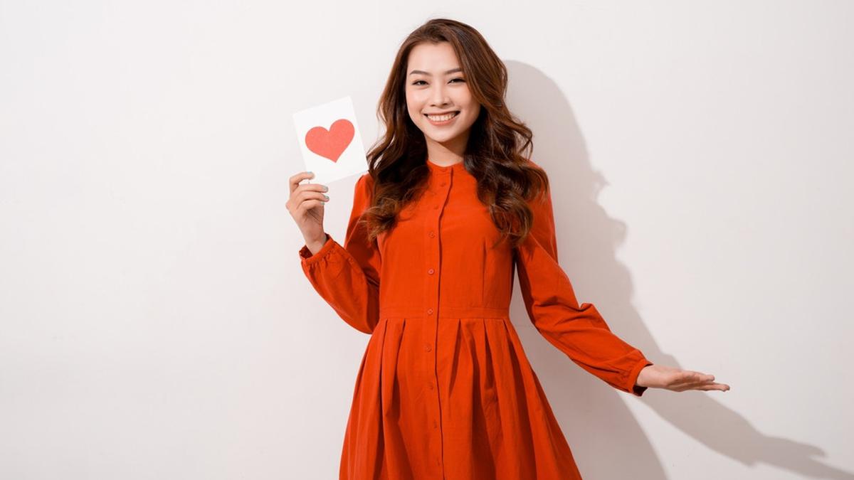 Hati Berbunga-bunga, Ini 5 Tanda Kamu Sedang Jatuh Cinta pada Seseorang