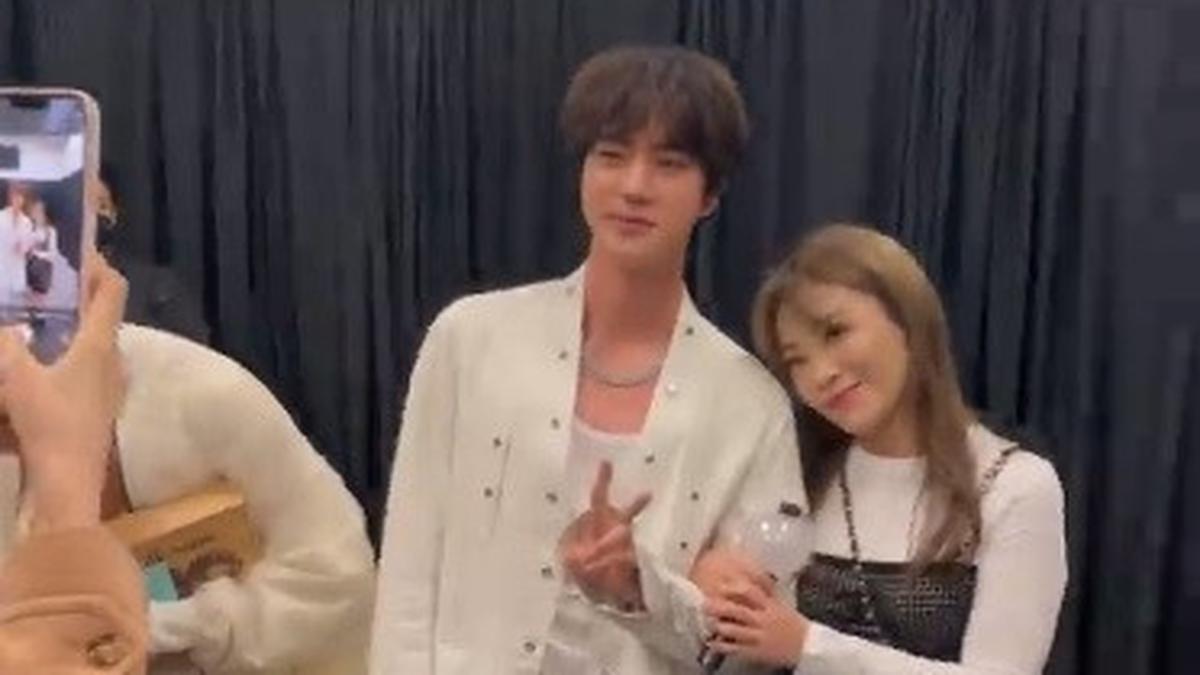 Mengenal Jae Lin, Istri Anderson Paak yang Viral Usai Foto Bareng Jin ...