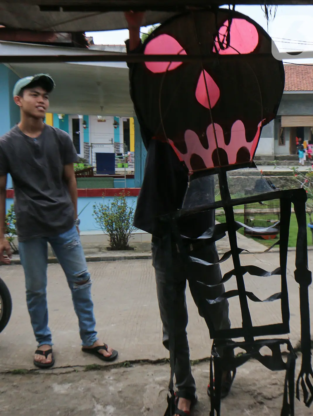 FOTO: Melihat Layangan Koang dengan Banyak Model - Foto Liputan6.com