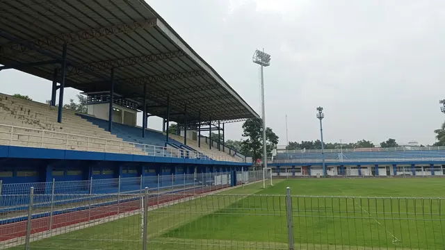Wajah Baru Lapangan Sidolig, Lengkap dengan Fasilitas Gym di Mes Pemain ...