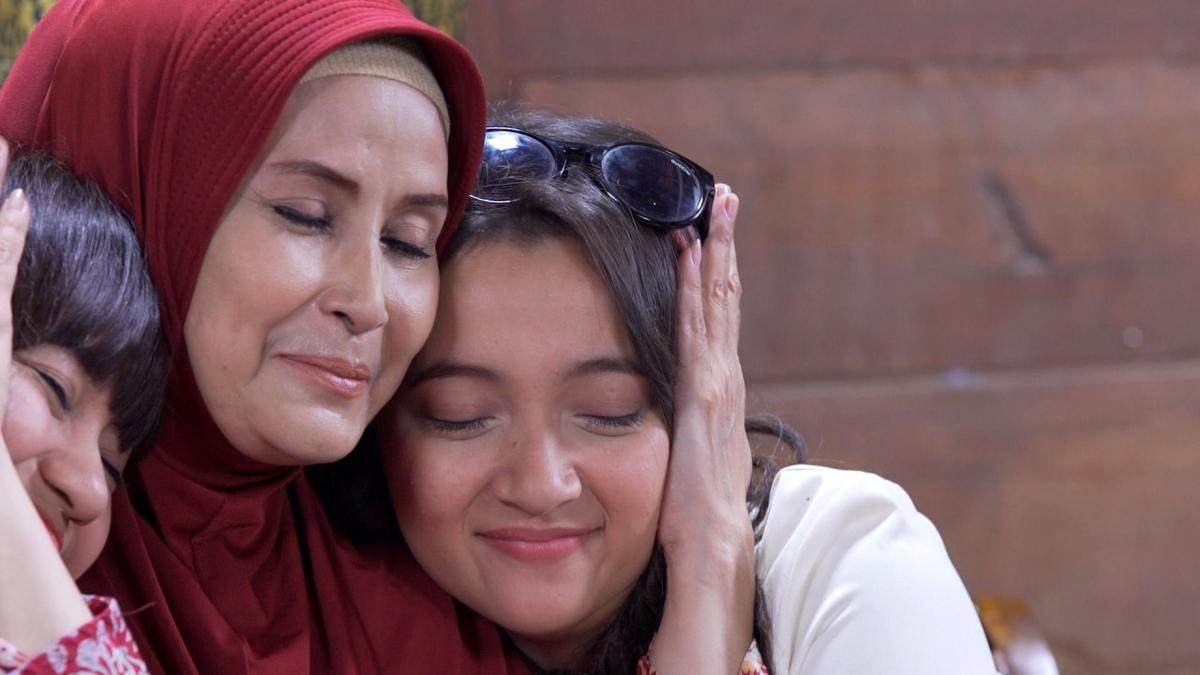 Sinopsis Sinetron SCTV Seleb Episode Jumat 6 Juli 2018: La Suki Dicurigai Istri Sutradara Heru ...