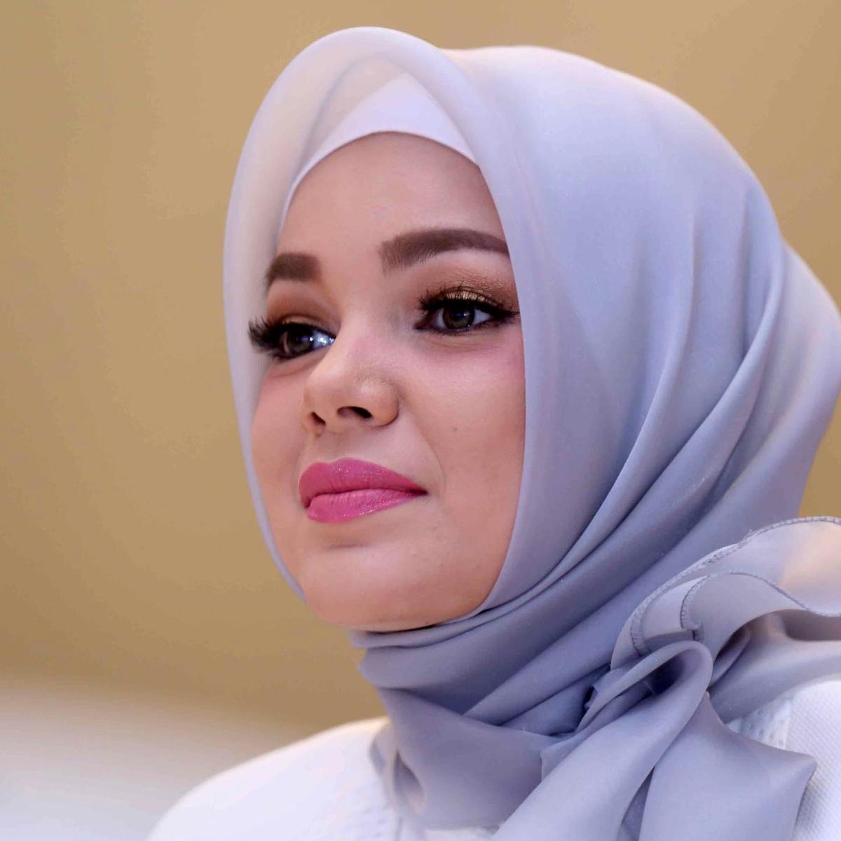 Sandra Dia's Instagram, Twitter & Facebook on IDCrawl