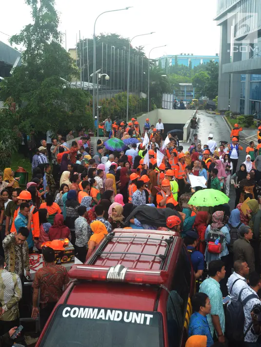 FOTO: Hari Kesiapsiagaan, BNPB Gelar Simulasi Penanggulangan Bencana - Foto Liputan6.com