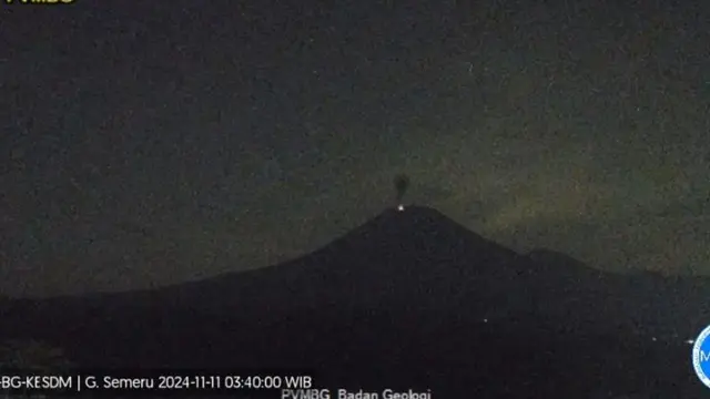 Gunung Semeru Erupsi Lagi, Tinggi Letusan 1 Kilometer - Regional Liputan6.com
