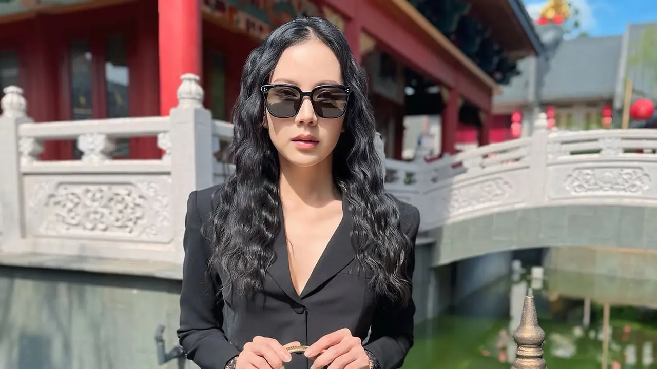 10 Potret Menawan Agnes Jennifer yang Disebut Mirip Jisoo Blackpink ...