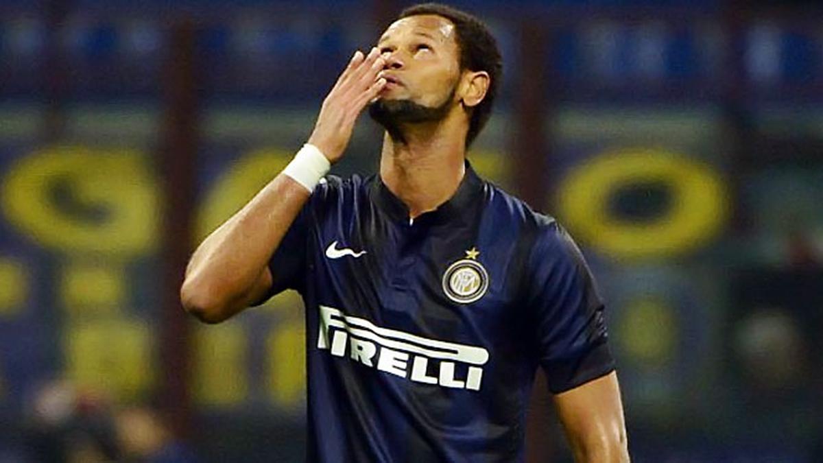 Rolando Sesalkan Hasil Imbang Inter Milan - Bola Liputan6.com