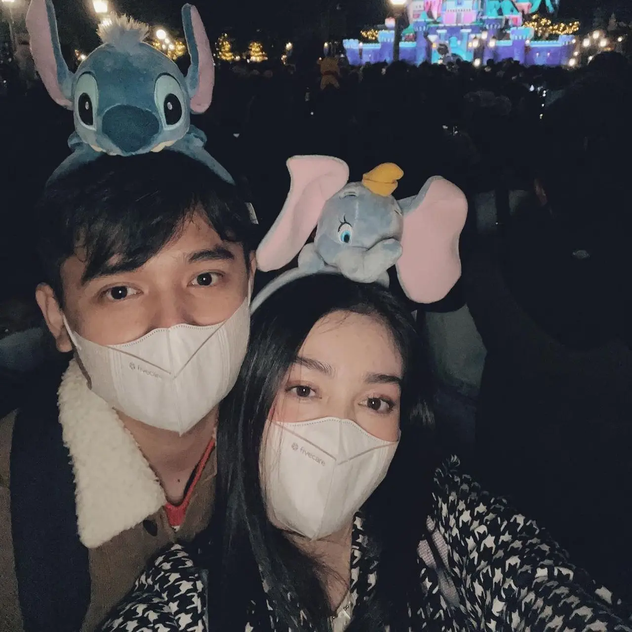 6 Potret Perayaan Nataru Ranty Maria dan Rayn Wijaya dari 2020 hingga 2022 - Hot Liputan6.com