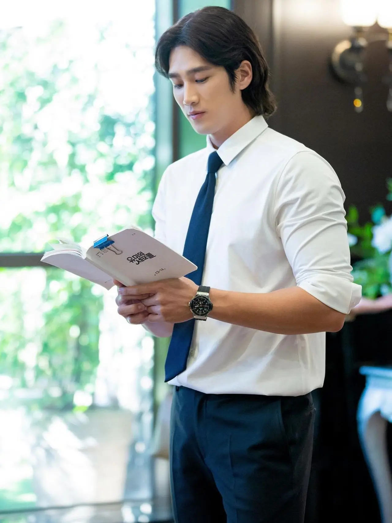 10 Potret Ahn Bo Hyun, Pacar Jisoo Blackpink yang Beda Usia 7 Tahun ...