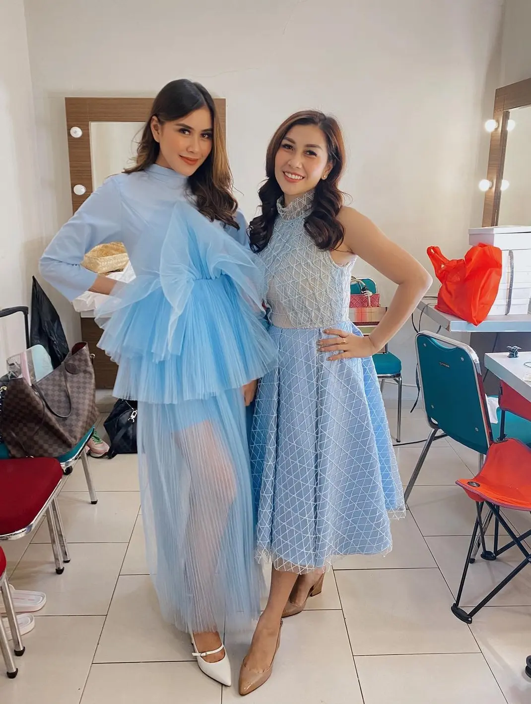 8 Gaya Kompak Dua Adik Raffi Ahmad Syahnaz Sadiqah dan Nisya Ahmad ...