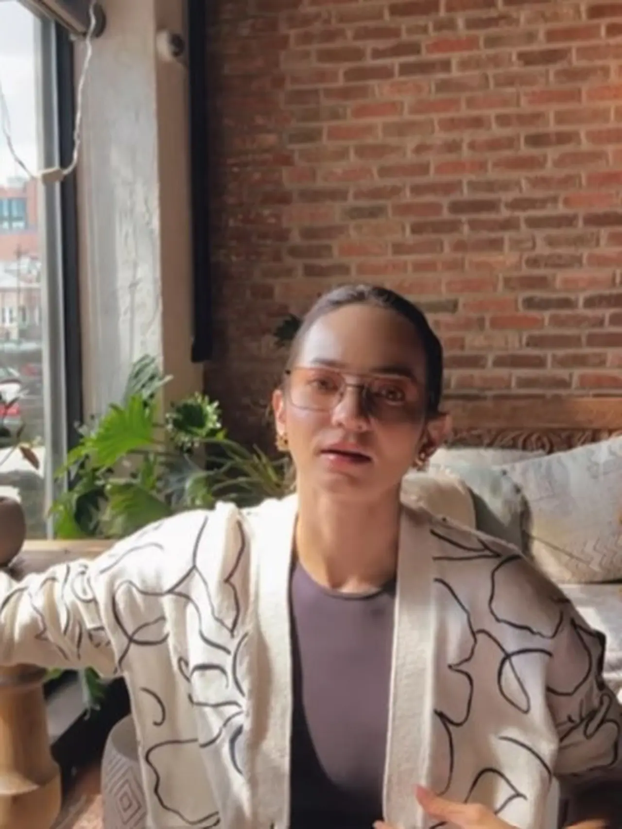 Sederet Foto Enzy Storia, Disebut Lebih Cantik Usai Menikah dan Tinggal ...