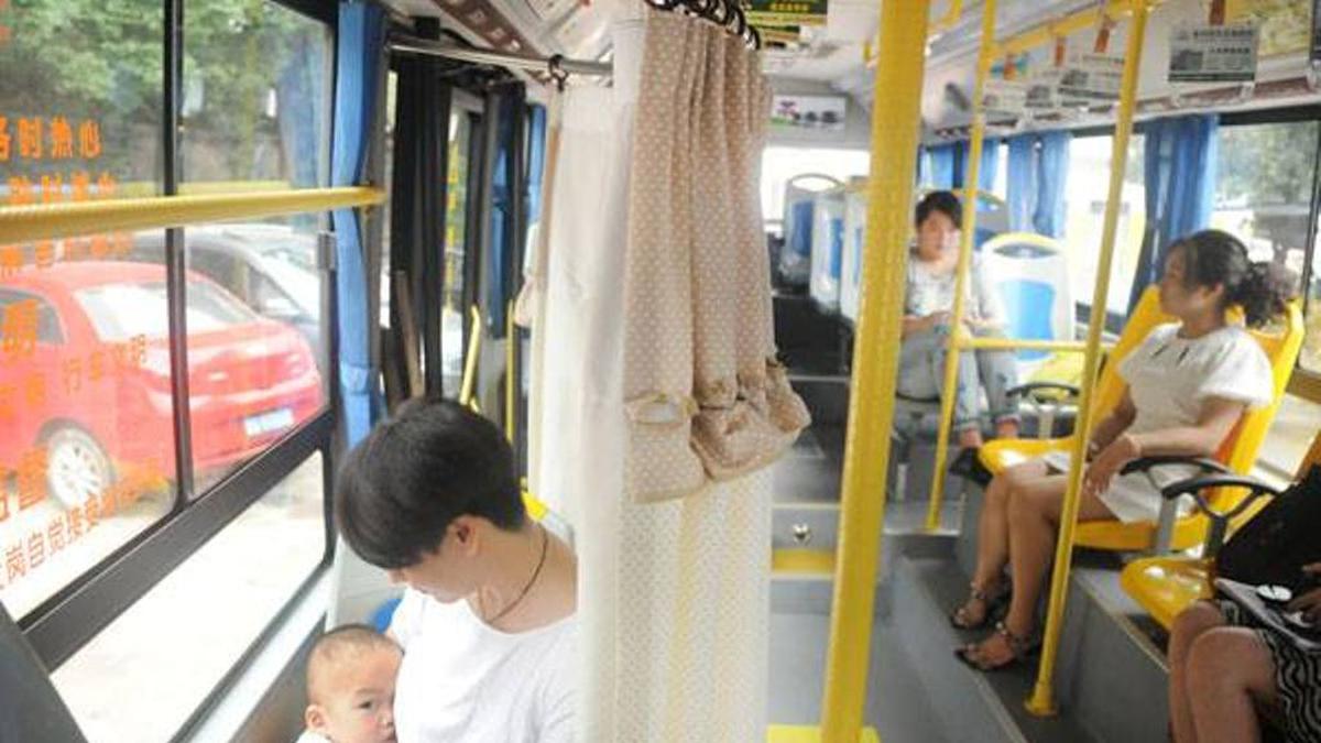 Unik, Bus Ini Sediakan 'Kursi Menyusui' - Lifestyle Fimela.com