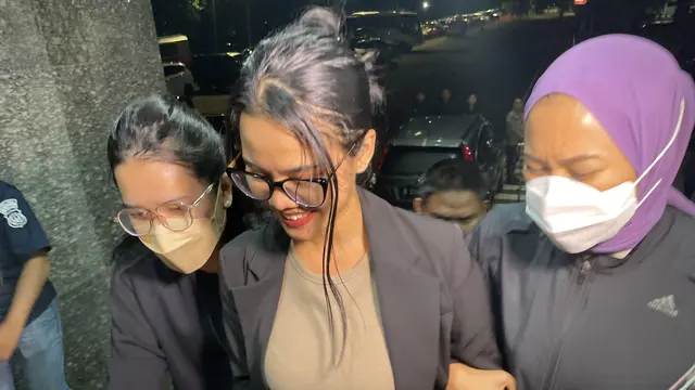 Siskaeee Resmi Ditahan di Polda Metro Jaya, Terkait Kasus Film Dewasa - ShowBiz Liputan6.com