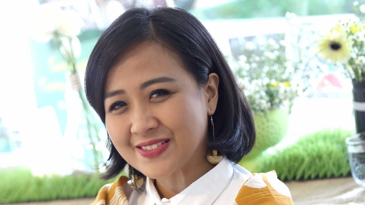 Lama Tak Terdengar, Astrid Muncul dengan Gaya Kekinian - ShowBiz ...