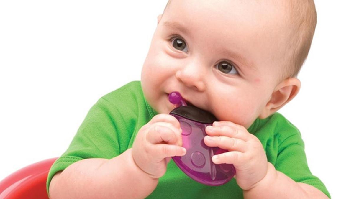 Memilih Teether Aman Untuk Bayi, Apa Yang Harus Diperhatikan?