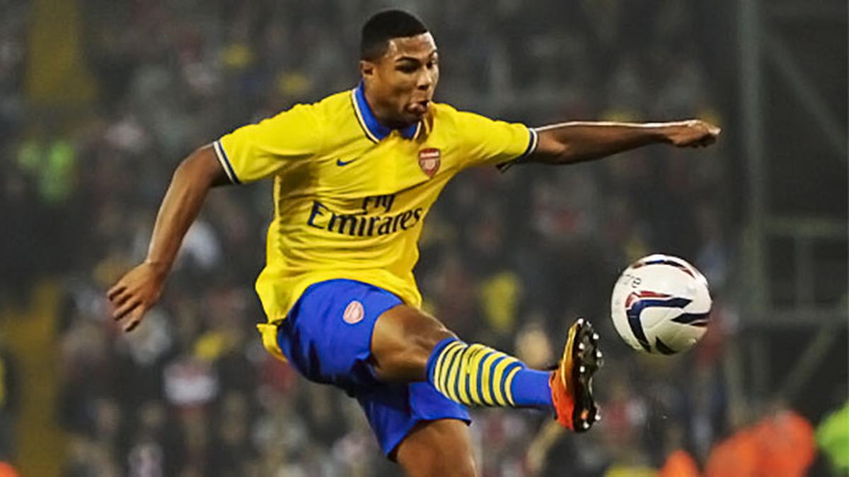 Lewa Hengkang, Dortmund Bidik Penyerang Belia Arsenal - Bola Liputan6.com