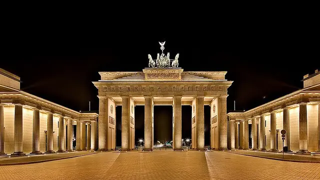 5 Teori Gila soal Adolf Hitler yang Tak Diketahui Orang - Global ...