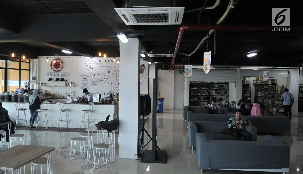 FOTO: Wisata Buku Pasar Kenari Sepi Pembeli - Foto Liputan6.com