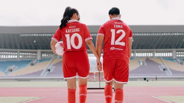 Beda Caption Instagram Erina Gudono dan Kaesang Unggah Bareng Foto 'Prewedding' - Regional ...