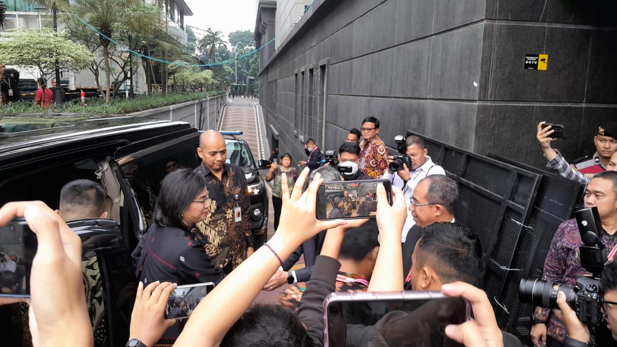 Sri Mulyani hingga Airlangga Hadir Penuhi Panggilan MK Sidang Sengketa Pilpres 2024 - Bisnis ...