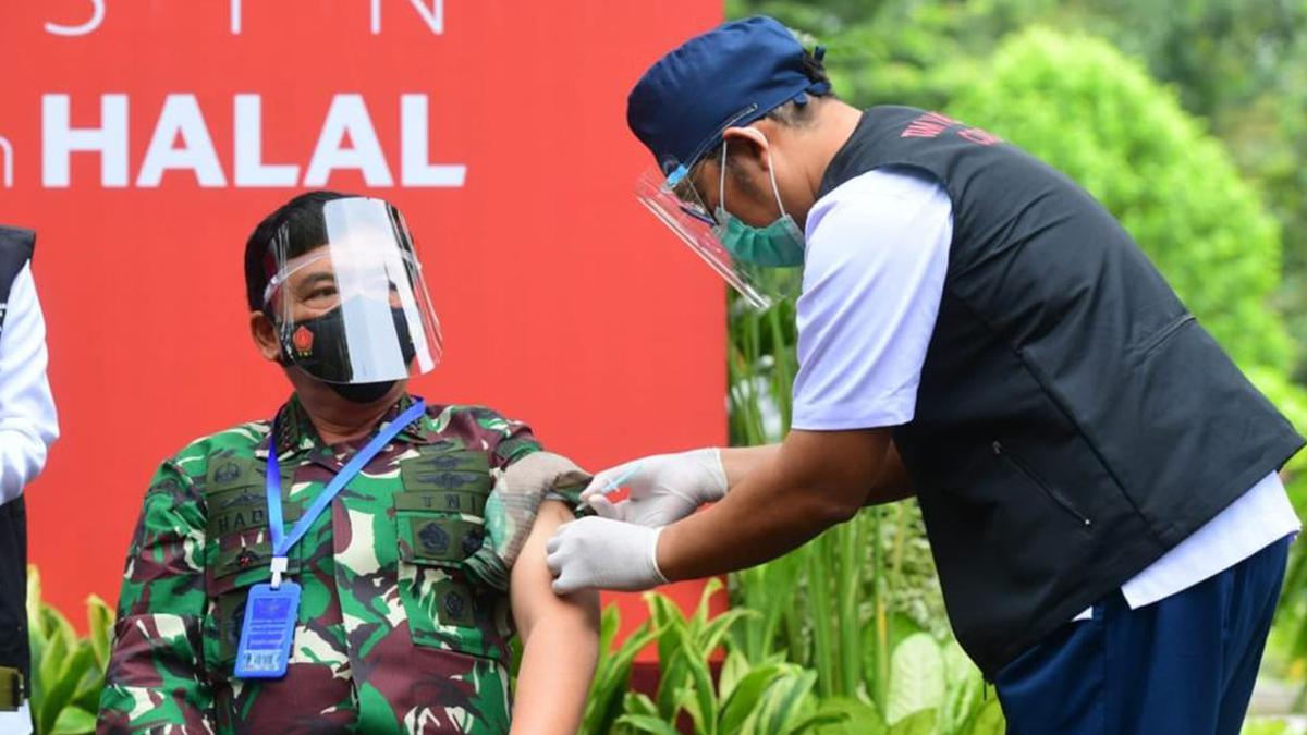 FOTO: Panglima TNI hingga Raffi Ahmad Kembali Jalani Vaksinasi Kedua ...