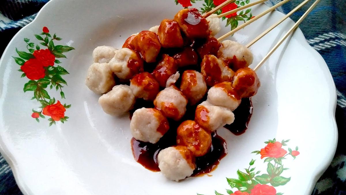 Serupa Tapi Tak Sama, Ini Perbedaan Cimol, Cilok dan Pentol - Lifestyle ...