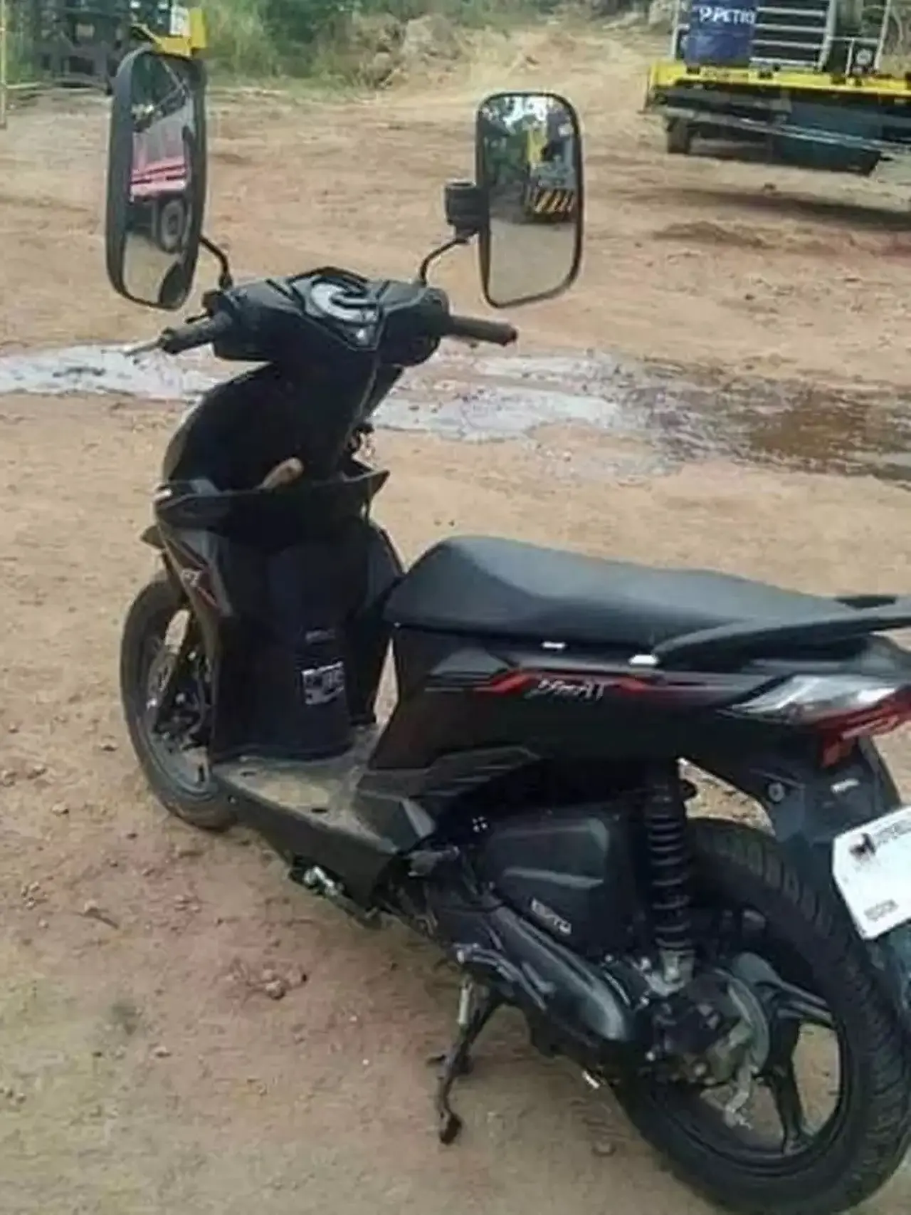 6 Potret Spion Motor Berukuran Jumbo Ini Unik, Netizen: Pantes Gagal ...